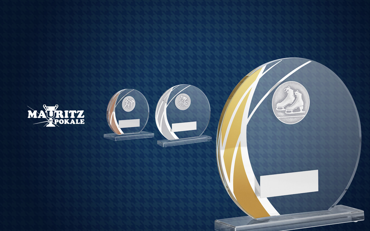 Glaspokal mit individueller Gravur online bestellen